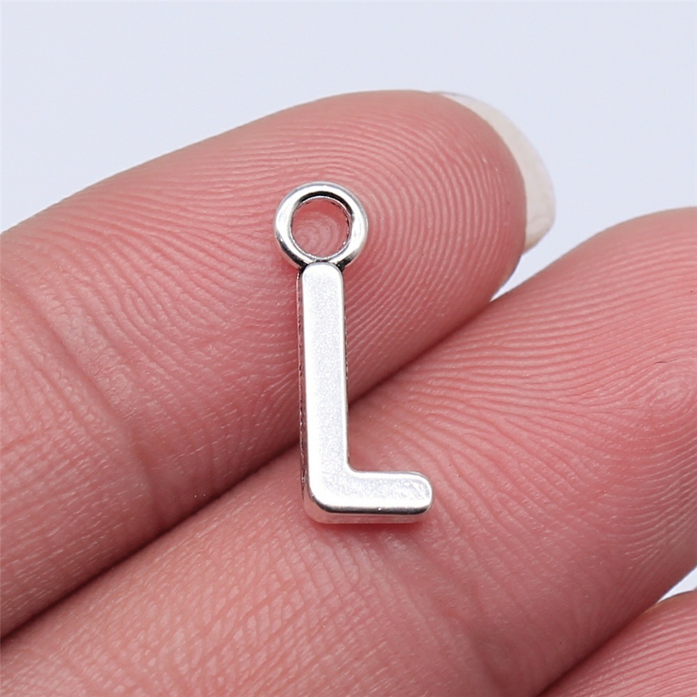 Jual 1 pcs Charm Aksesoris Besi - SERI HURUF ALFABET GANTUNG SILVER ...