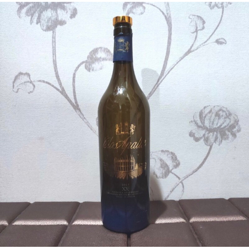 Jual botol bekas minuman miras 750ml / botol pajangan / botol unik antik / botol koleksi ...