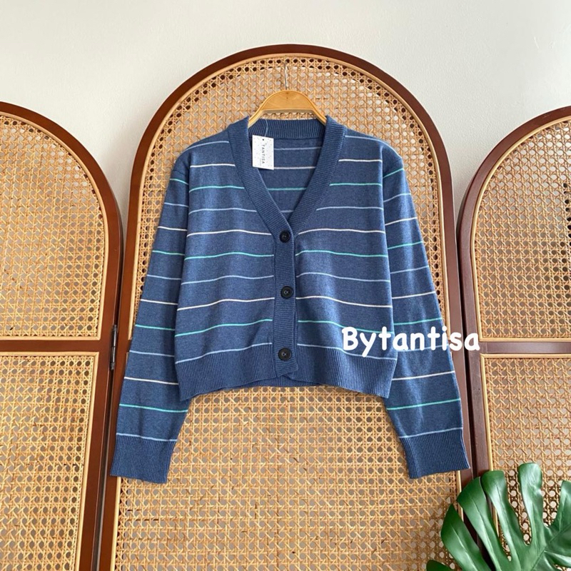 Jual Bytantisa - Cardigan Rajut Crop Inara Model Pendek | Shopee Indonesia