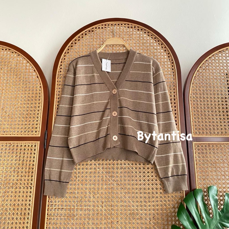 Jual Bytantisa - Cardigan Rajut Crop Inara Model Pendek | Shopee Indonesia