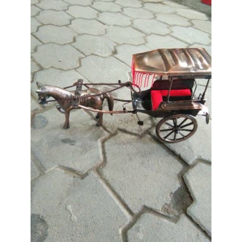 Jual MINIATUR ANDONG BESI | Shopee Indonesia