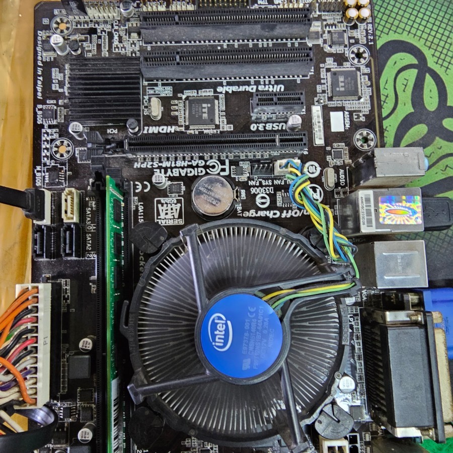 Jual Paket Mainboard Gigabyte GA -H81M-S2PH+Proc Core I7 4790+Fan ...