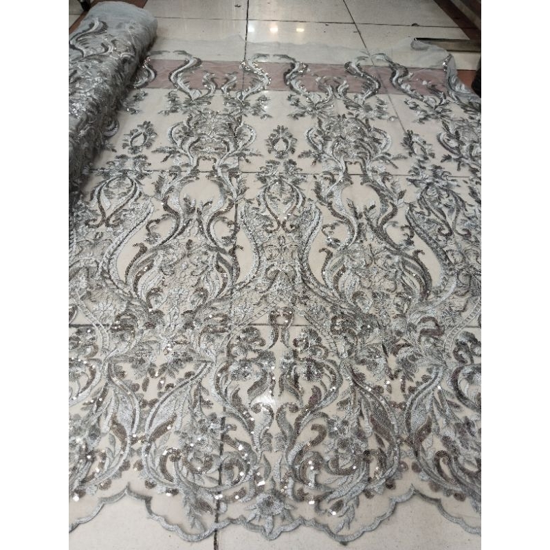 Jual Tile Akar payet / Tile payet siqueen/ Bahan Brokat kebaya motif ...