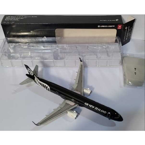 Jual Miniatur Diecast Pesawat A321 Air New Zealand "All Black" Skala 1/ ...