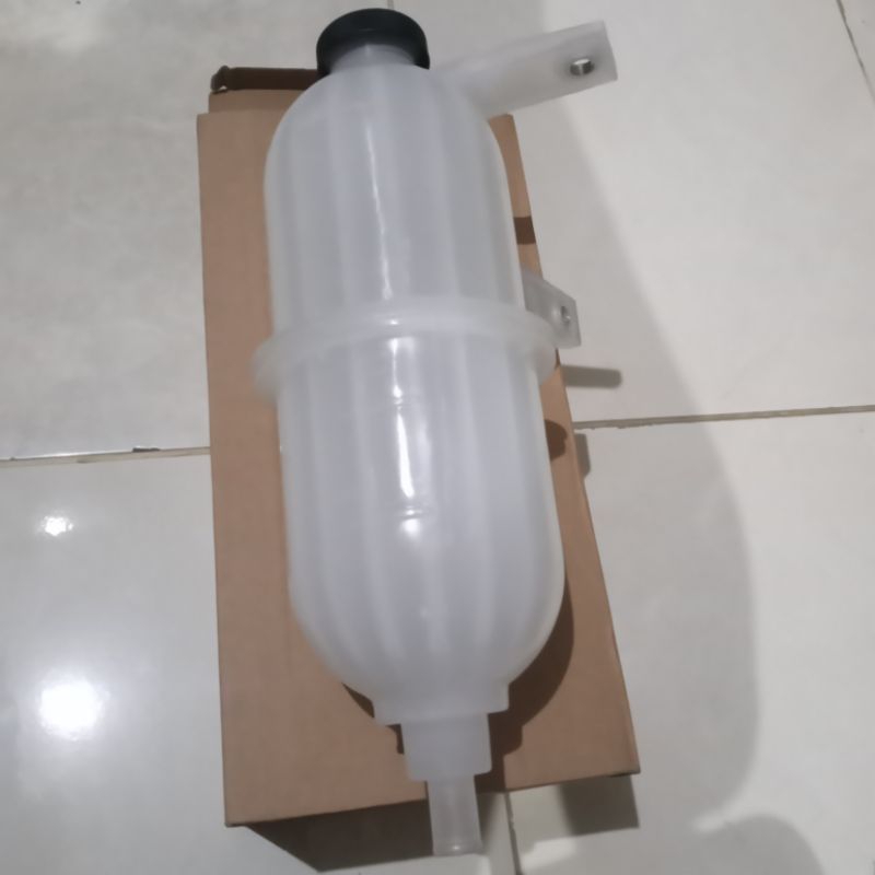 Jual water tank assy Tabung cadangan air radiator Toyota innova diesel ...