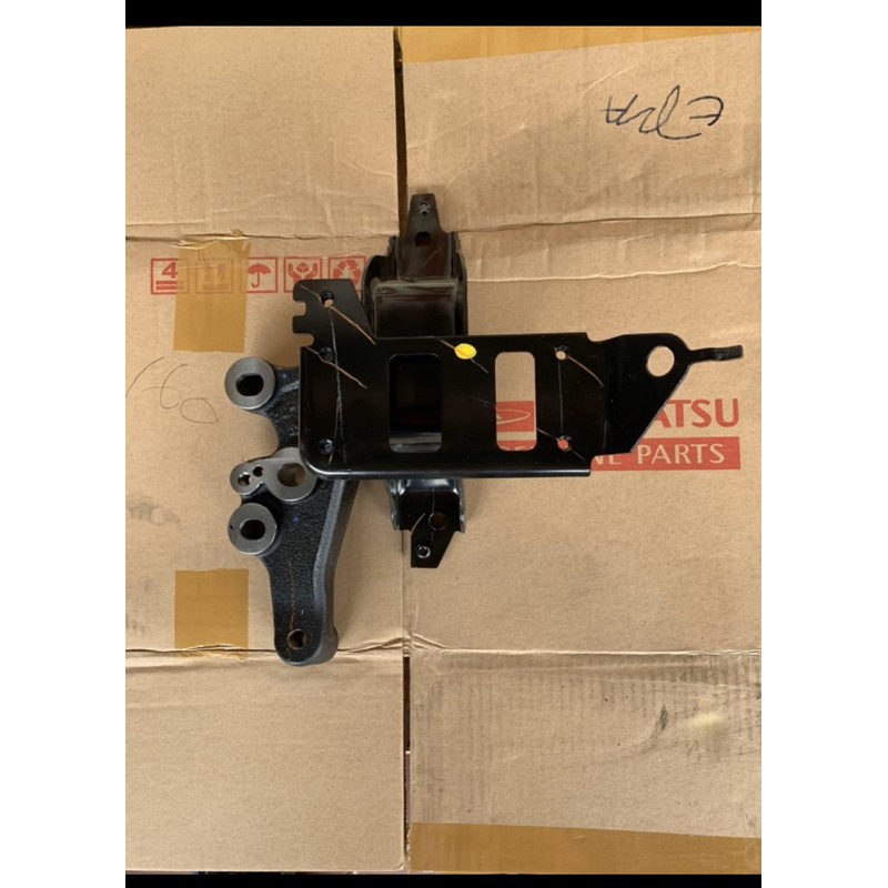 Jual Engine mounting kiri automatic matic calya sigra 1200cc original ...