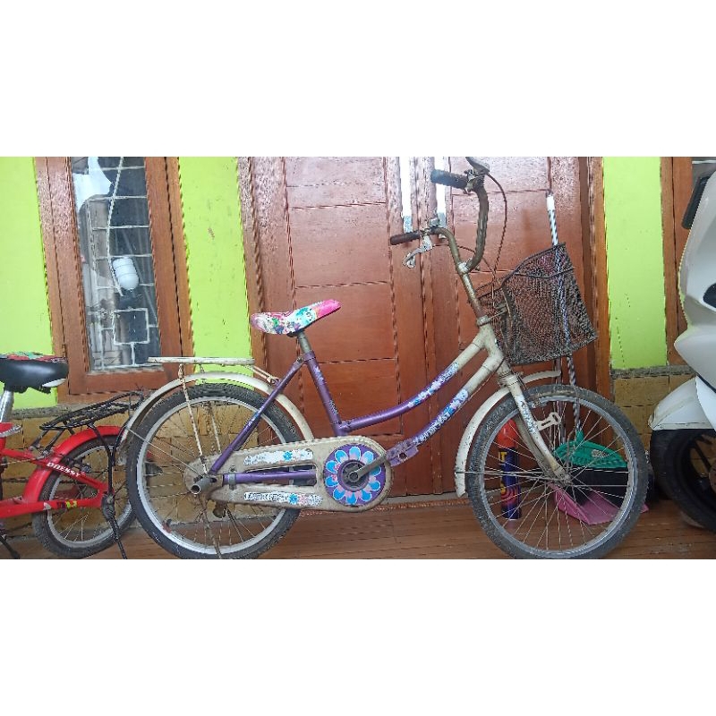 Jual sepeda mini everbest 20 inch ungu putih | Shopee Indonesia