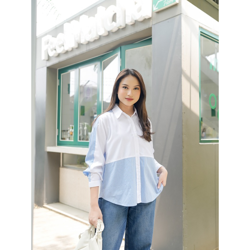 Jual Kemeja Atasan Wanita Motif Garis Kekinian Top Shirt Stripe Cewek Yuma Yuriko Korean Style ...