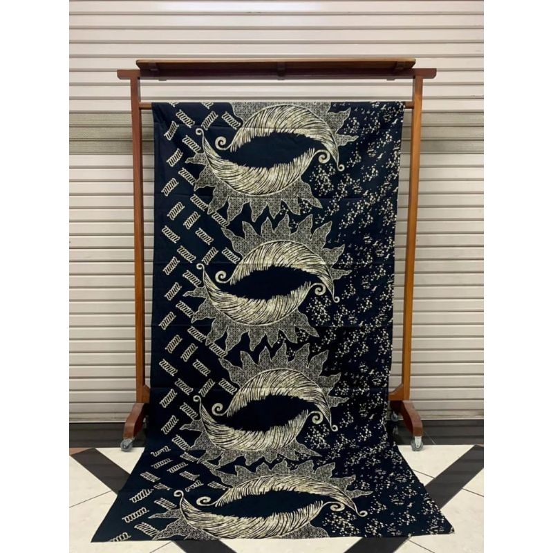 Jual KAIN BATIK SOLO BULAN API HITAM | Shopee Indonesia