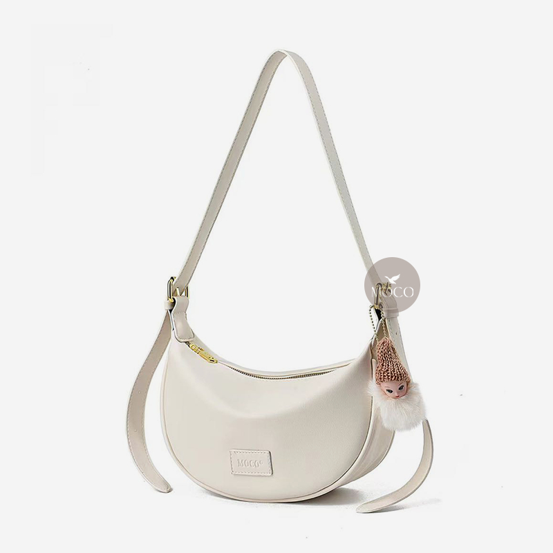 Jual MOCO Fashion Tas Selempang Kulit Wanita dengan Charm Boneka Cute Berbulu Lucu Stylish Moon ...