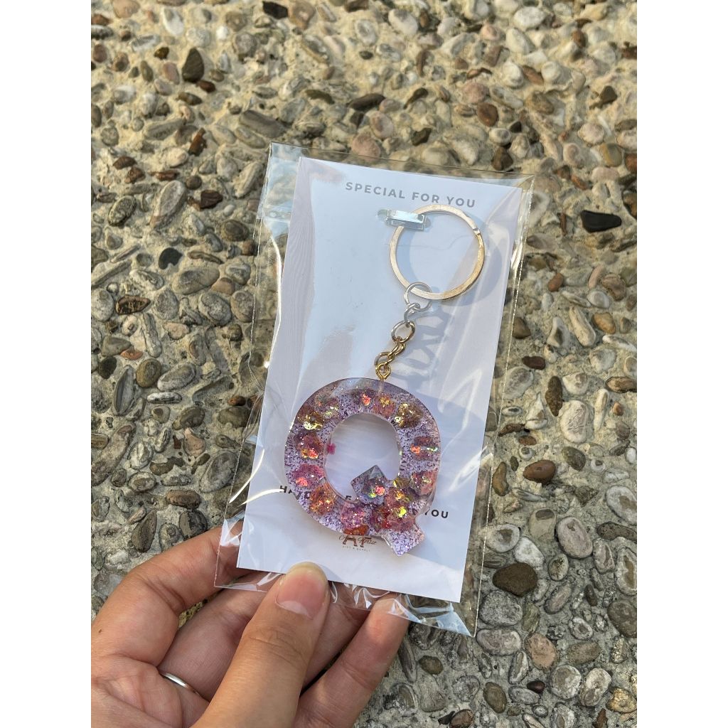 Jual Alphabet Letter Keychain Resin Gantungan Kunci Huruf Ganci Custom ...