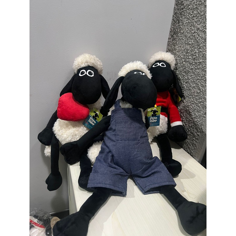 Jual Boneka Hello kitty bantal sandal Shaun the Sheep, Barney, Pucca ...
