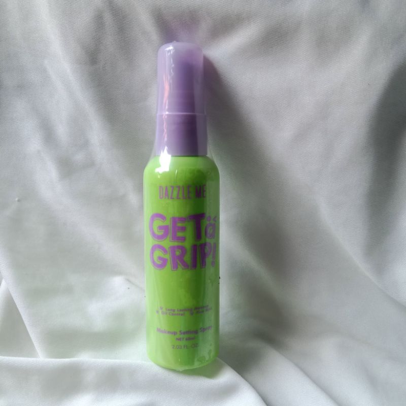 Jual DAZZLE ME Get a Grip Makeup Setting Spray | Shopee Indonesia