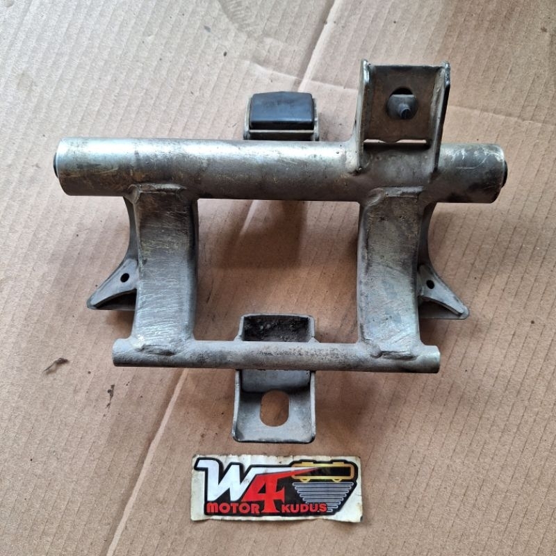 Jual MOUNTING MONTING AYUNAN SAMBUNGAN MESIN BEAT FI SCOOPY FI BEAT POP SPACY FI KODE K25 ...