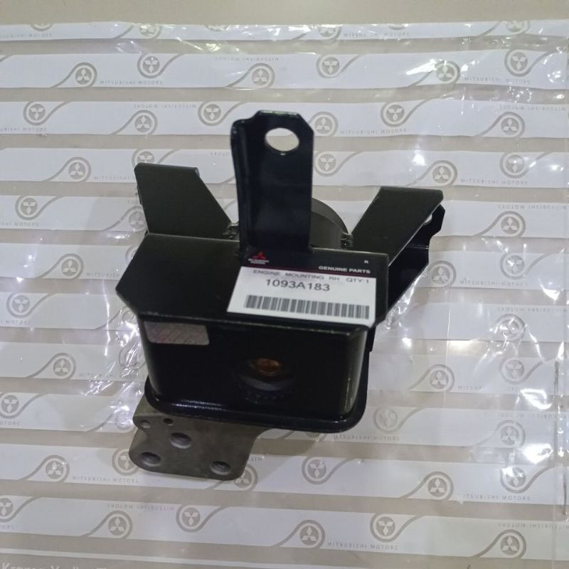 Jual ENGINE MOUNTING KANAN EXPANDER 1093A183 | Shopee Indonesia