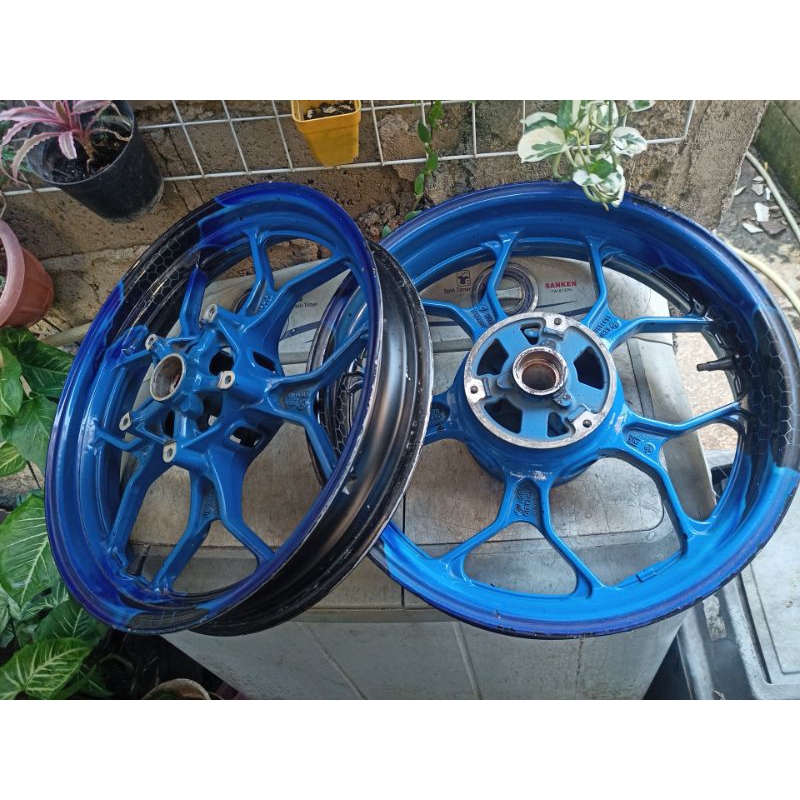 Jual Velg yamaha r25 r 25 mt25 mt 25 pelek racing palang original ori ...