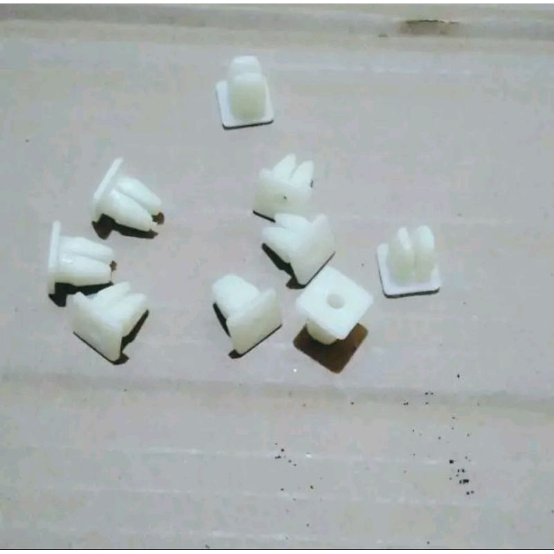Jual plastik kancing baut sekrup cacing sedang mobil universal | Shopee ...