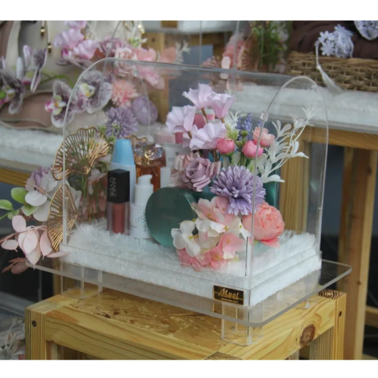Jual KOTAK BOX SESERAHAN NIKAH FULL AKRILIK TUTUP OVAL/LENGKUNG ...