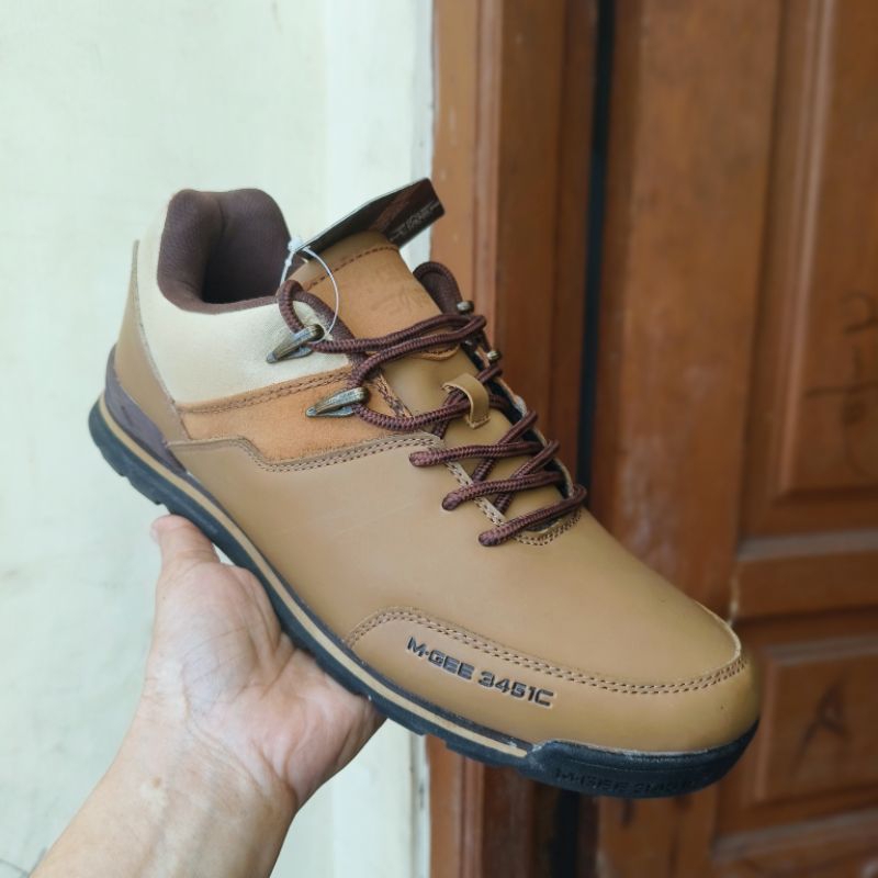 Jual SEPATU PRIA M_GEE Campuran/Sepatu Hiking/Sepatu touring | Shopee ...