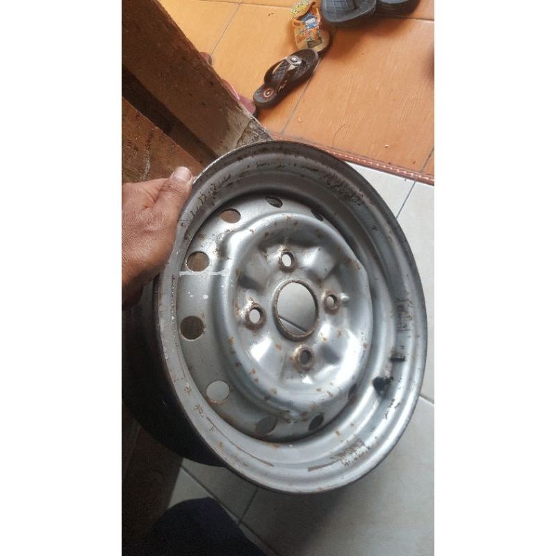 Jual velg original bawaan kijang super R13 pcd 4x114 bisa futura ...