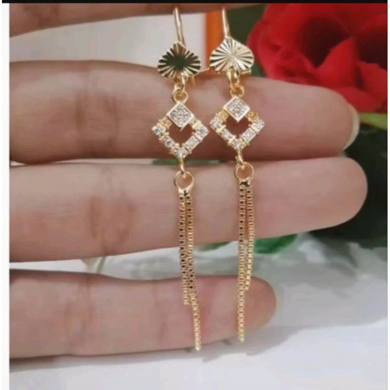 Jual Anting Desy jurai lovis titanium gold anti karat perhiasa wanita ...