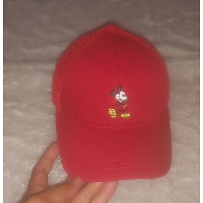 Jual Topi Disney kolep Uni*lo Second | Shopee Indonesia
