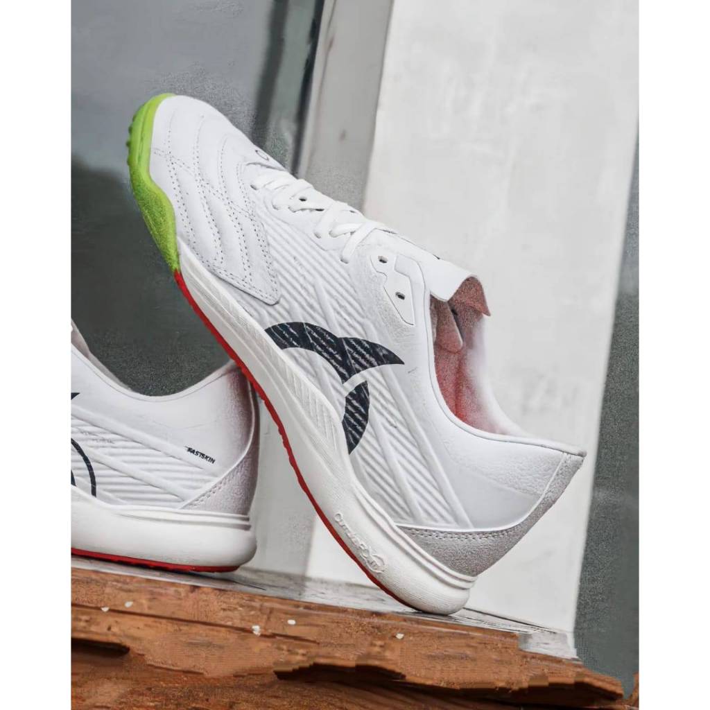 Jual ortuseight catalyst vision v4 in k lea off white in sepatu futsal ...
