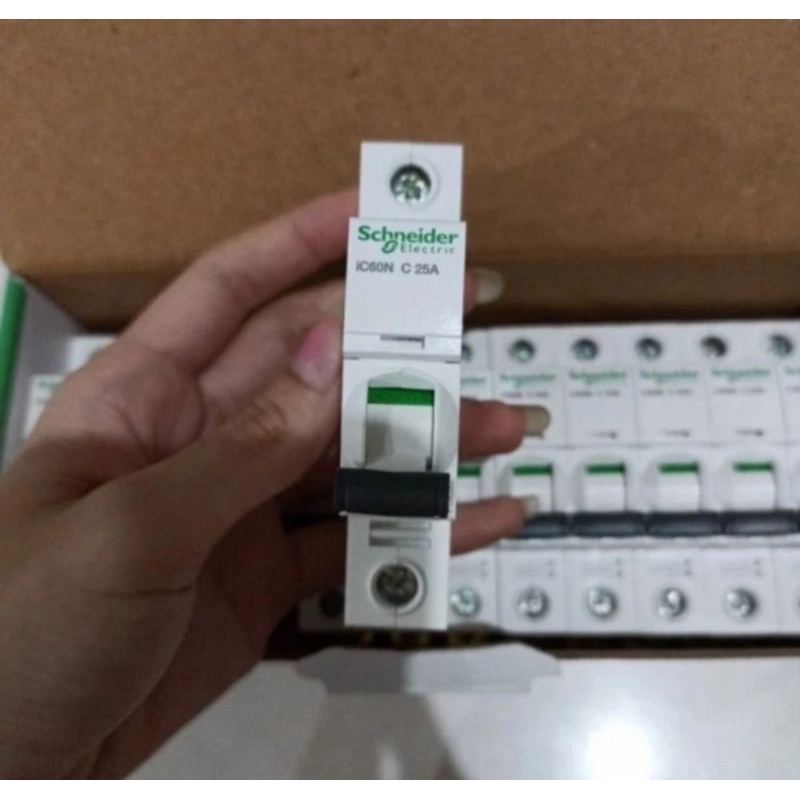 Jual MCB 1P 25A iC60N 6kA Schneider | Shopee Indonesia
