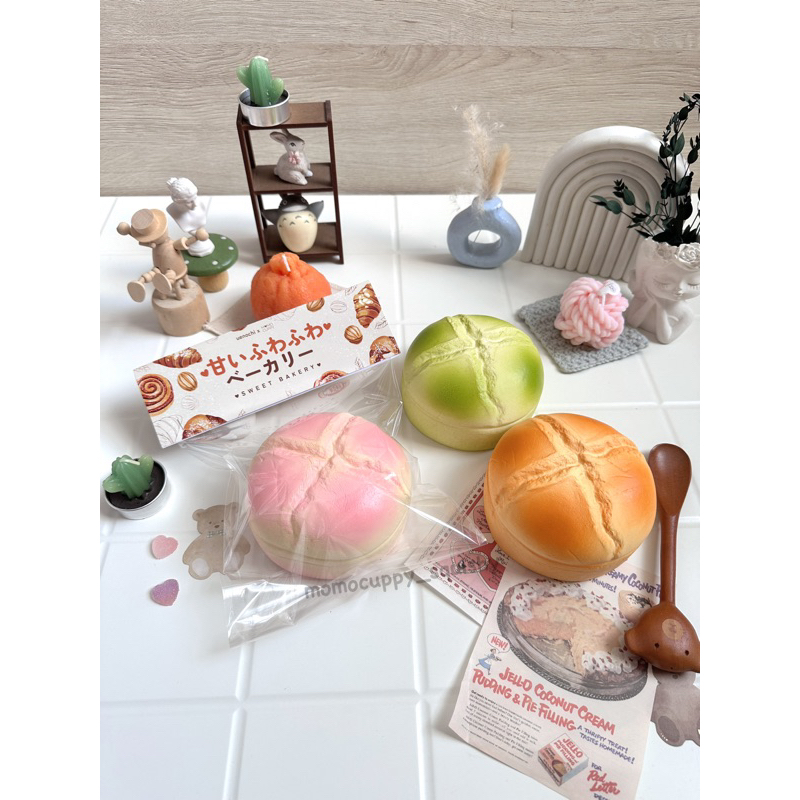 Jual READY STOCK SQUISHY jumbo cross bun by uenochi x momocuppy ...