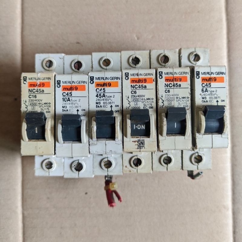Jual MCB MERLIN GERIN MULTI 9 MCB SECOND MCB 6a / 10A / 16a | Shopee Indonesia