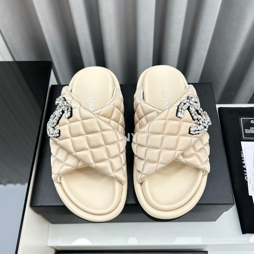 Jual Keluarga CHAN diamond cross platform slippers | Shopee Indonesia