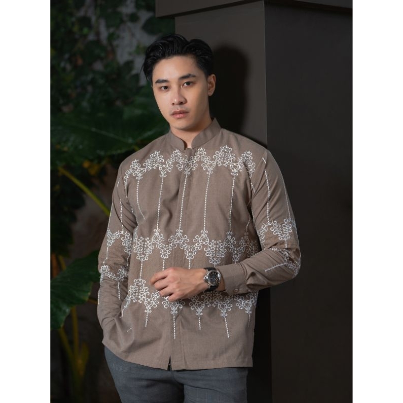 Jual Kemeja Bordir Pria NUC.ID Karim 06 (Coklat) | Shopee Indonesia