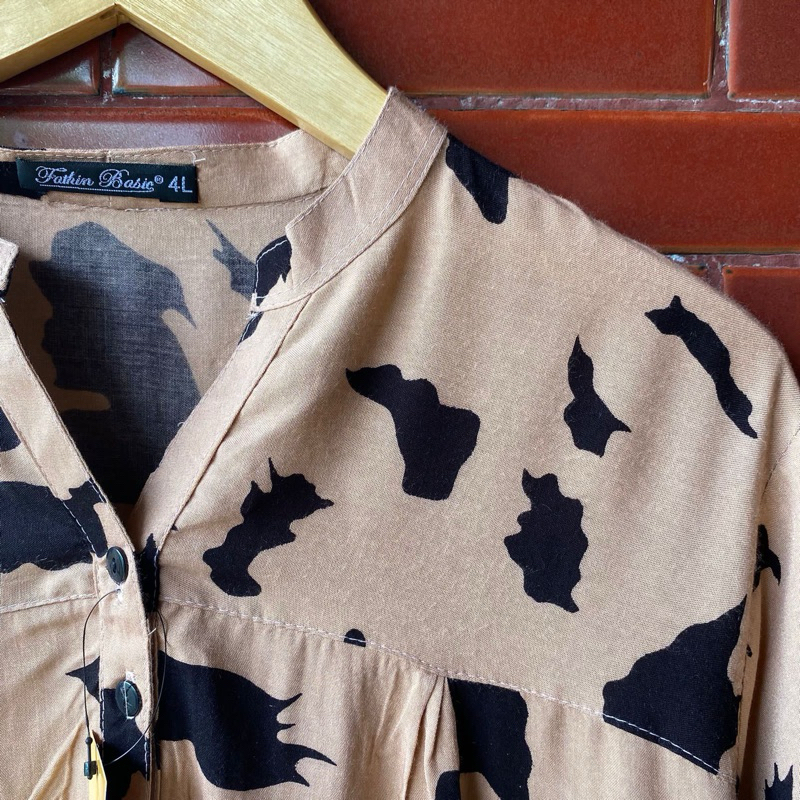 Jual BLOUSE RAYON MOTIF BUNGA BUNGA DAUN CORAK SAPI 2 WARNA KEKINIAN ...