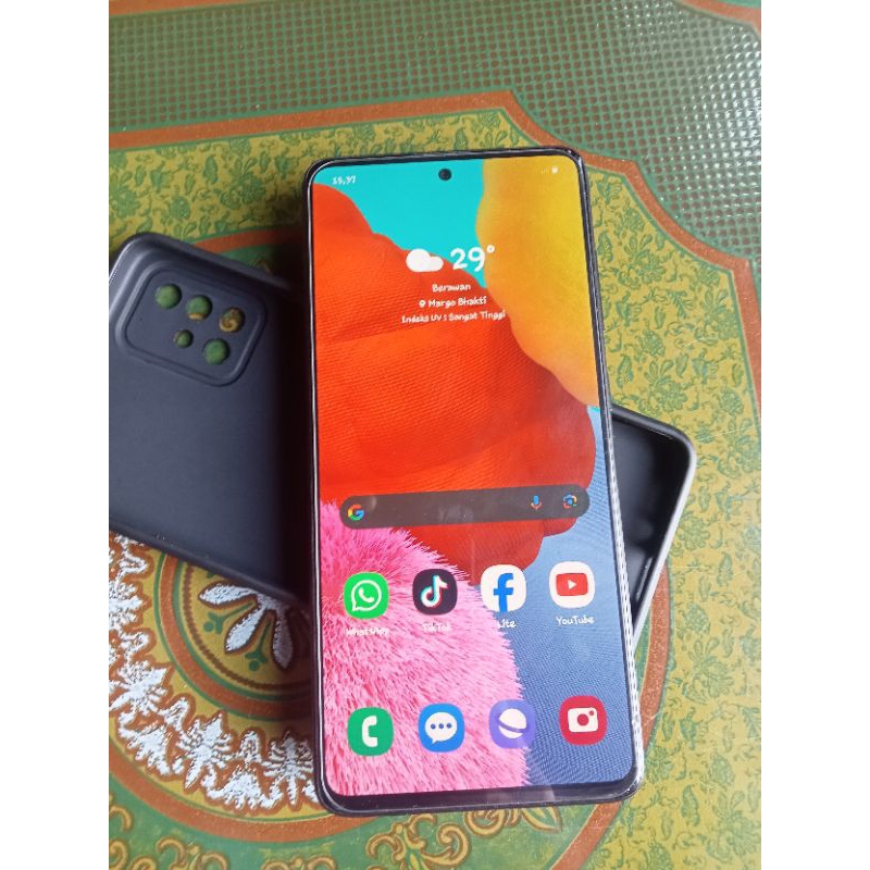 Jual Samsung galaxy a51 ram 6/128 batangan normal siap pakai | Shopee ...