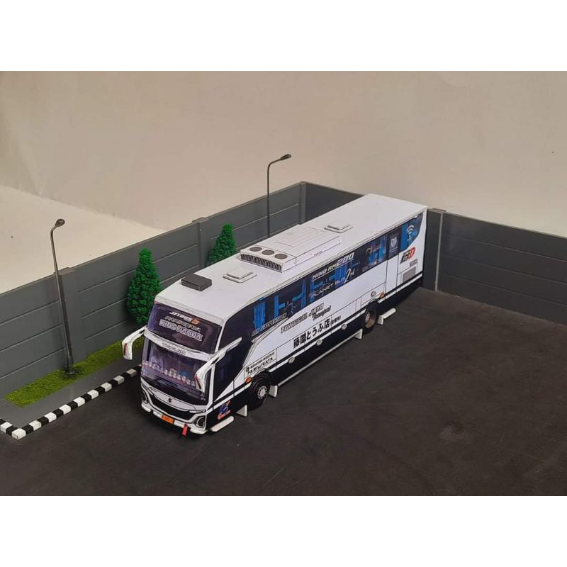 Jual Miniatur bus KIDS Panda JET BUS 5 NEW 1/50 paperbus / paper craft ...