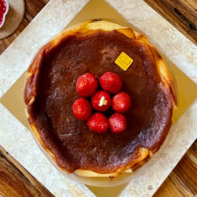 Jual Burn Cheese Cake (PO 2 hari) | Shopee Indonesia