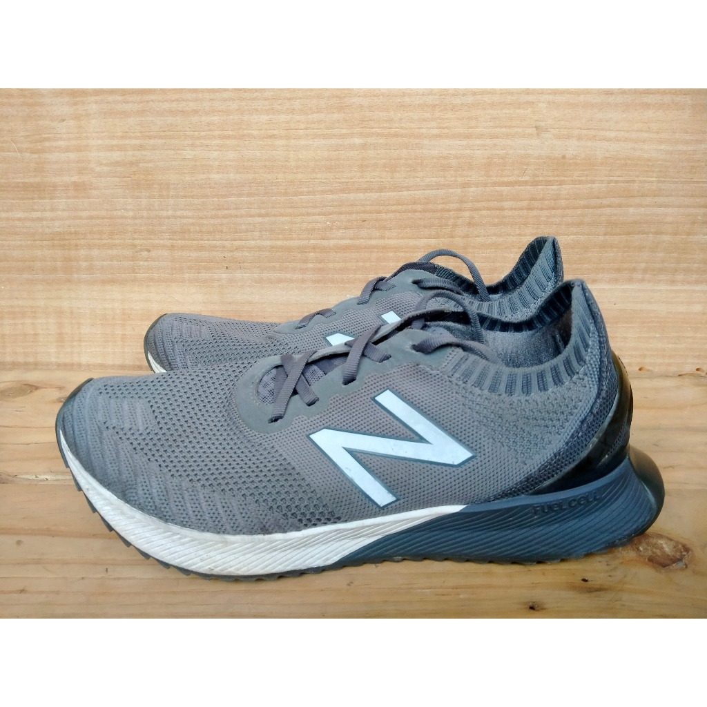 Jual Sepatu Running NEW BALANCE Fuelcell Echo ORIGINAL | Shopee Indonesia