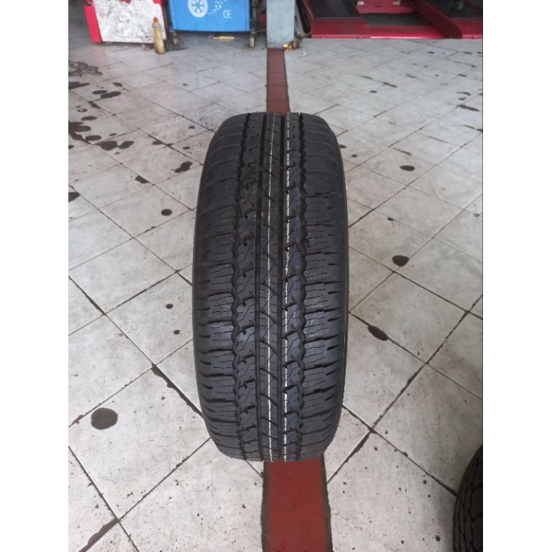 Jual ban mobil pajero fortuner hilux 265/65 R17 Bridgestone D693 ...