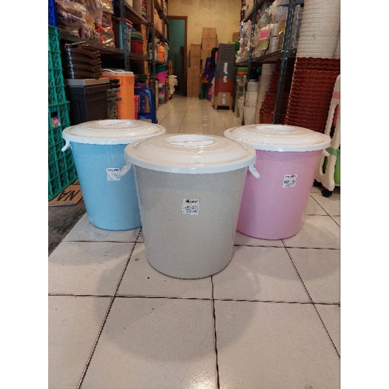 Jual Ember/tong air 45 liter hyper motif ceramic helmut | Shopee Indonesia