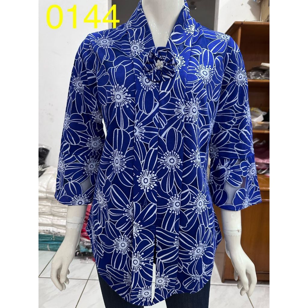 Jual 0139 kebaya kartini full organdi motif alexuez / New kebaya motif ...