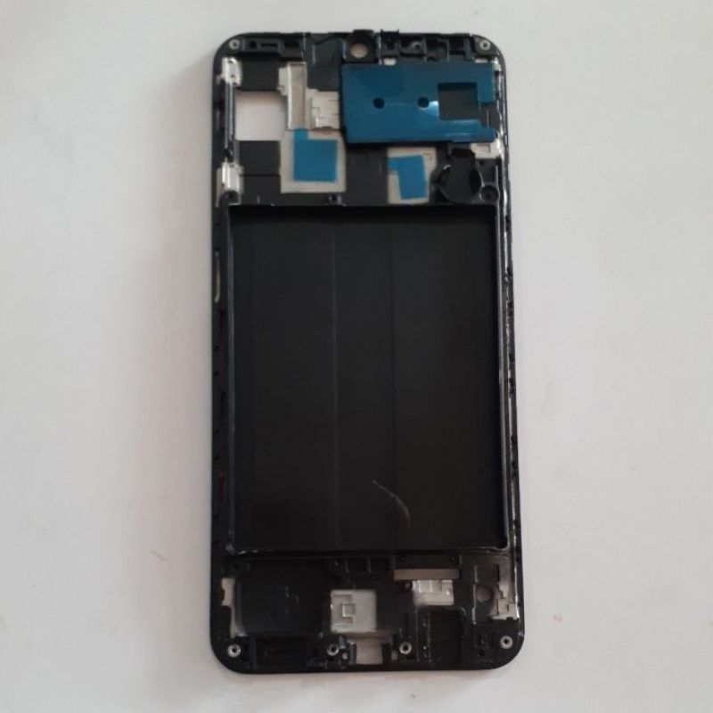 Jual frame lcd-tatakan lcd-tulang tengah middle frame sam A30/A305 ...