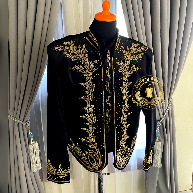 Jual Beskap pengantin bludru new motif / beskap solo/ beskap jawa ...