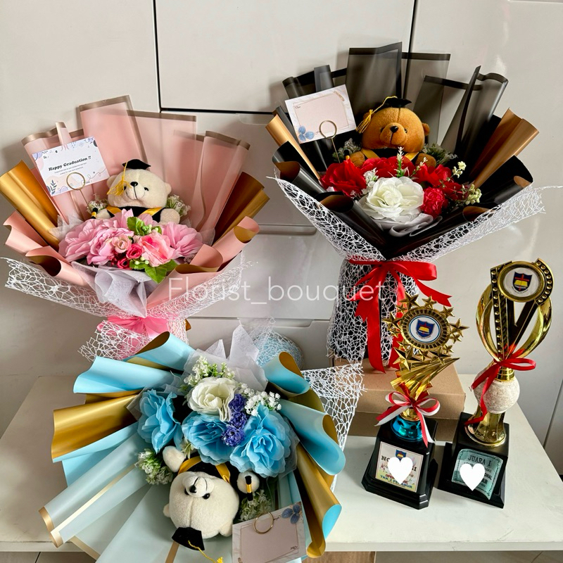 Jual (Terima Urgent) Buket Wisuda Graduation bucket bunga kado wisuda ...