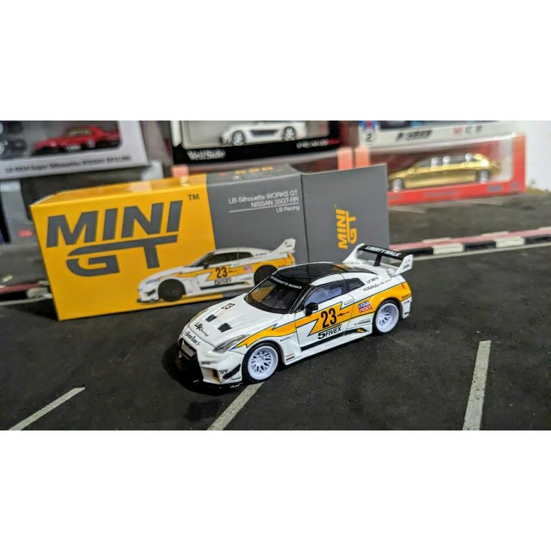 Jual Diecast Mini GT LBWK Silhouette Nissan GTR R35 no 528 repaint velg ...