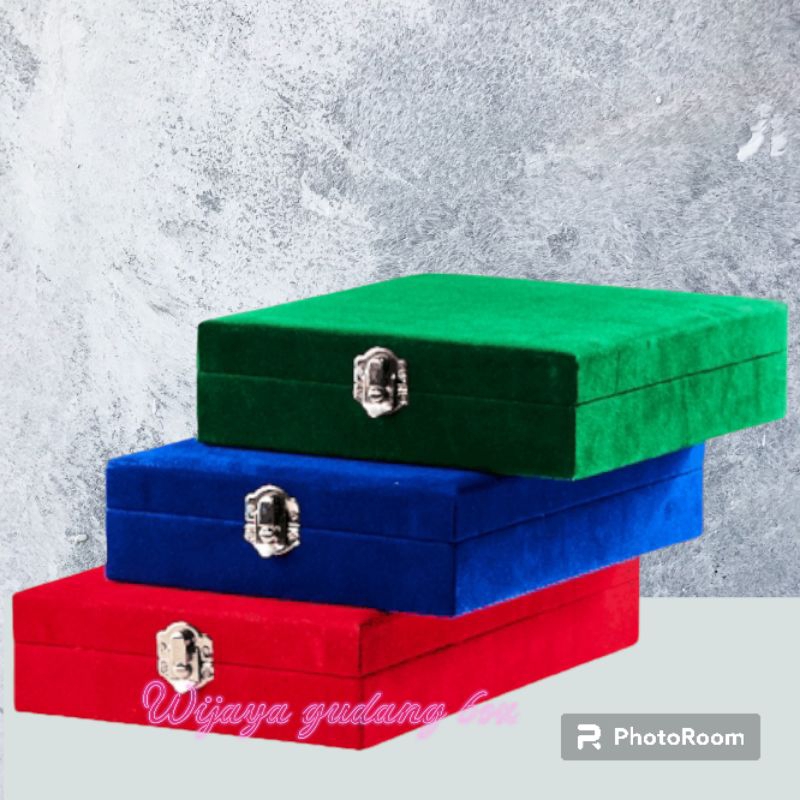 Jual Box plakat/Kotak plakat/kotak bludru/box bludru | Shopee Indonesia