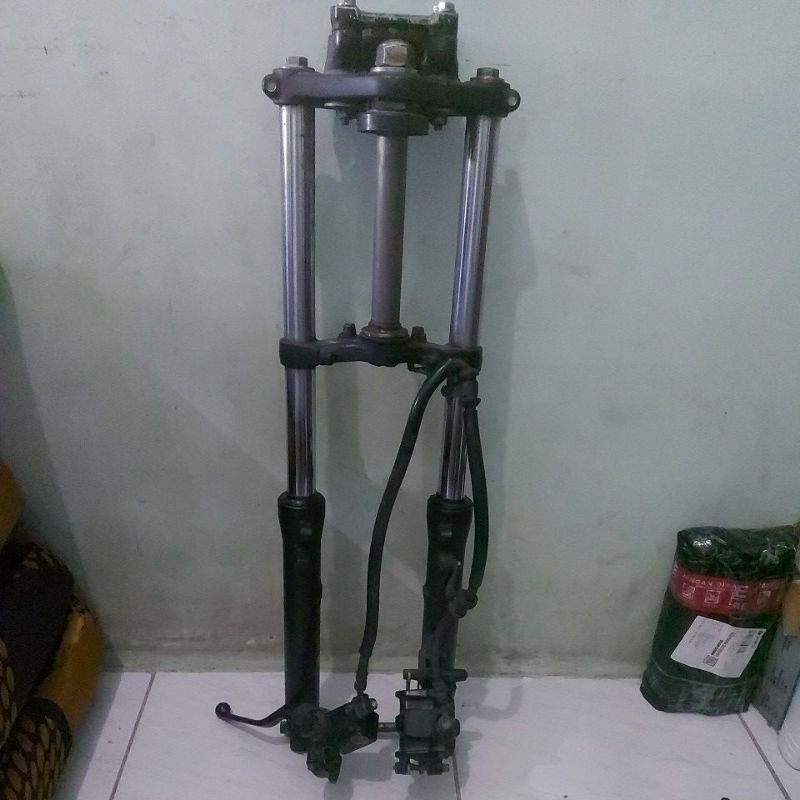 Jual Shock depan new megapro monosok karbu/mp mono set pengereman ...