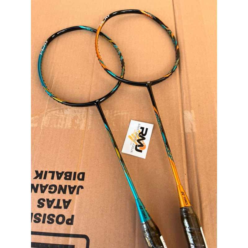 Jual YONEX ASTROX 88D & 88S PLAY | Shopee Indonesia