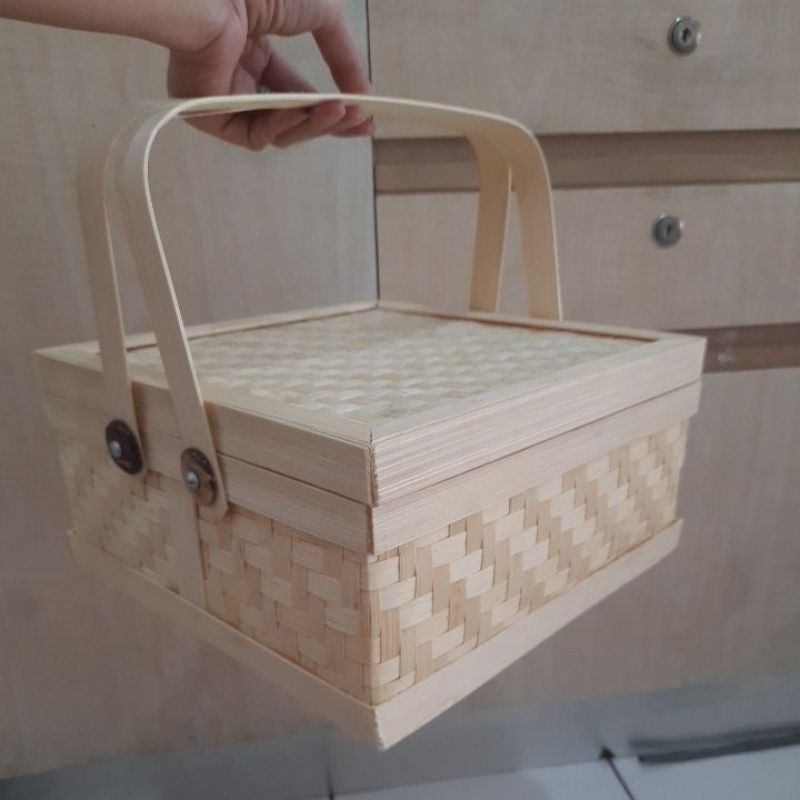 Jual Keranjang Anyaman Bambu Box tutup rotan 25 x 25 x10 cm Keranjang ...