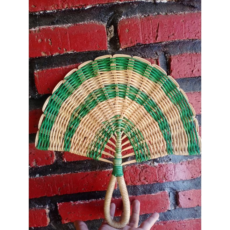 Jual Kipas rotan - kerajinan tangan dari rotan by Aiscraft Kualitas ...