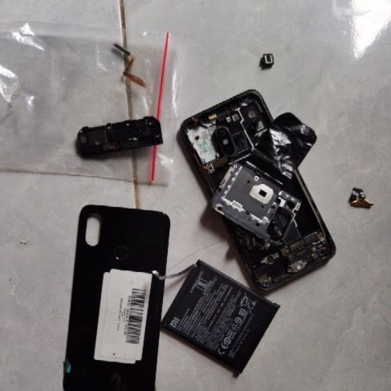 Jual mesin xiaomi MI 8 snap 845 normall, konektor charger, kamera depan belakang, buzzer, nfc ...